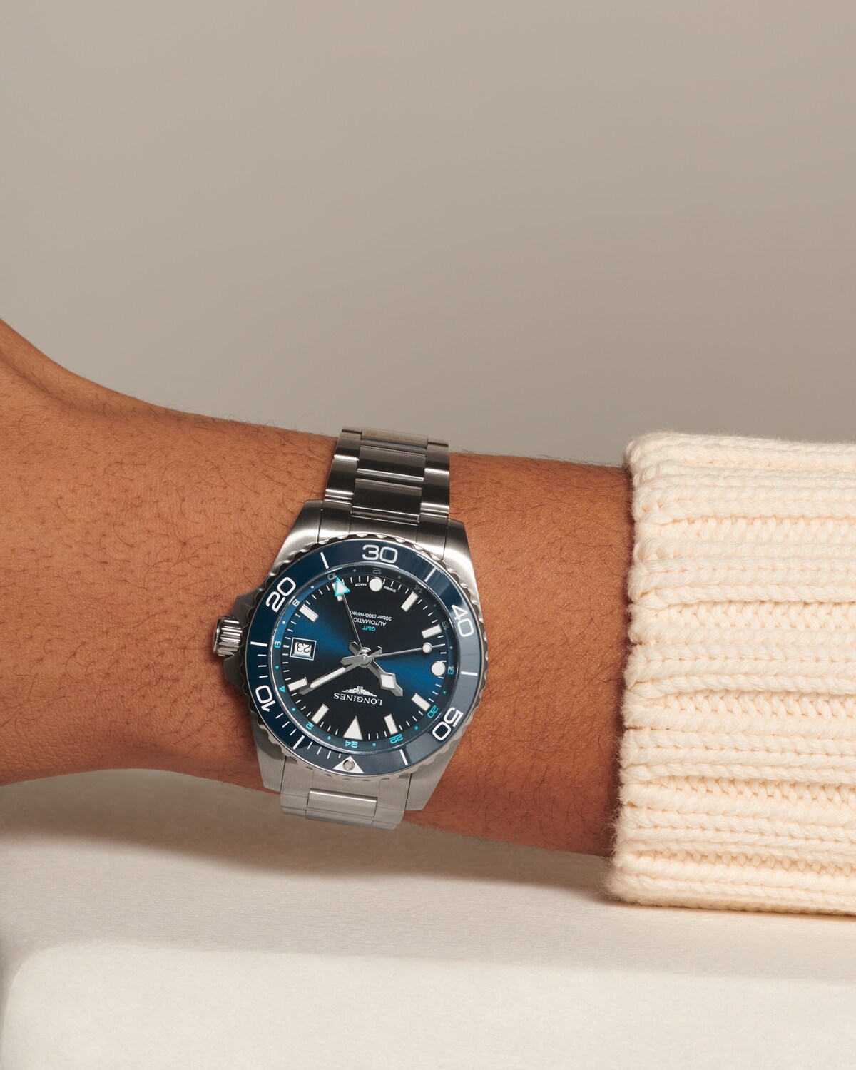 HYDROCONQUEST GMT | Ø 41.00 mm, Sunray Blue | L3.790.4.96.6 | LONGINES US