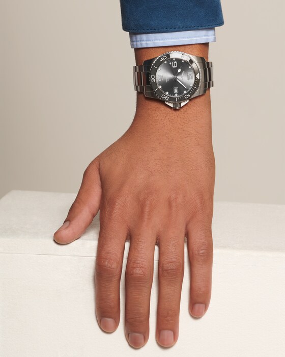 Hydroconquest Automatic watch 41mm, Sunray grey L37814766 | Longines US