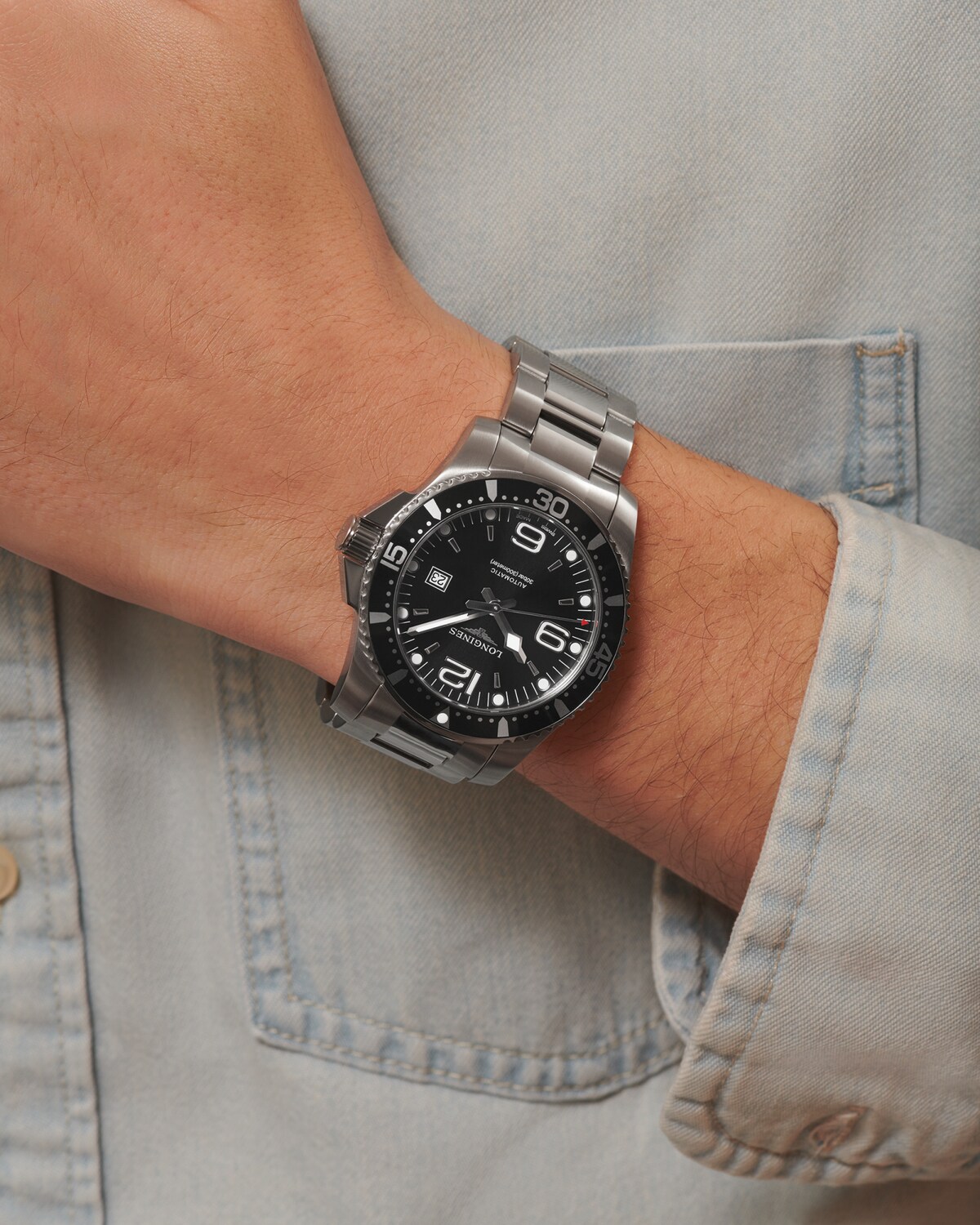 Hydroconquest Automatic watch 44mm, Sunray black L38414566 | Longines US