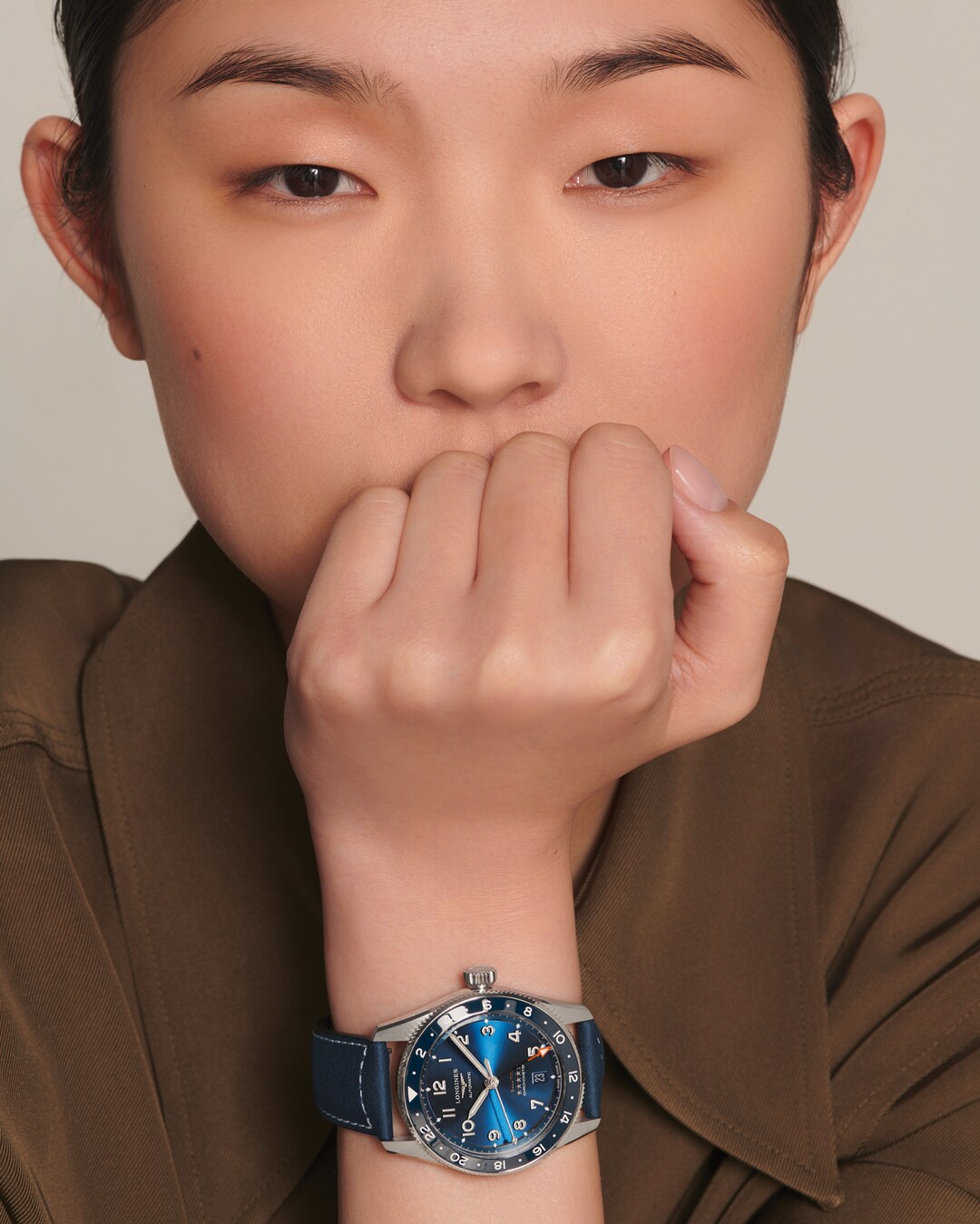 Longines Spirit Zulu Time 오토매틱 스테인리스 스틸 및 세라믹 선레이 블루 다이얼과 스트랩