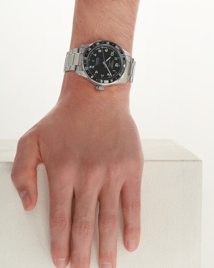 Longines Spirit Zulu Time 오토매틱 스테인리스 스틸 및 세라믹 매트 블랙 다이얼과 브레이슬릿