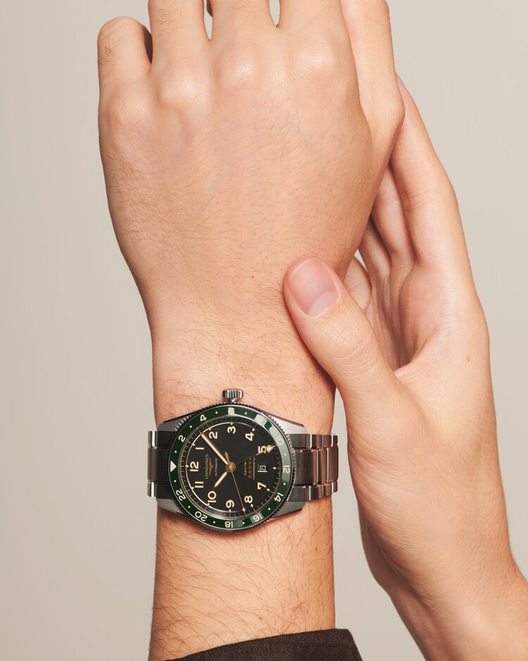 Longines Spirit Zulu Time 自動 精鋼及陶瓷 炭黑色表盤搭配表鏈 Longines Hk