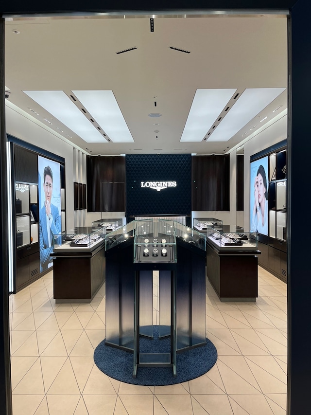 Longines Boutique in ULSAN, 1F, Lotte Ulsan, 288, Samsan-ro, Nam-gu ...