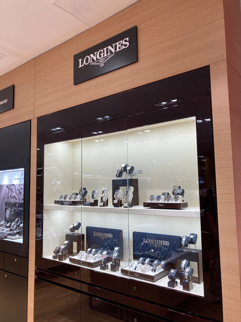 Galeries Lafayette in SAINT-LAURENT-DU-VAR, Corner Louis Pion - Centre ...